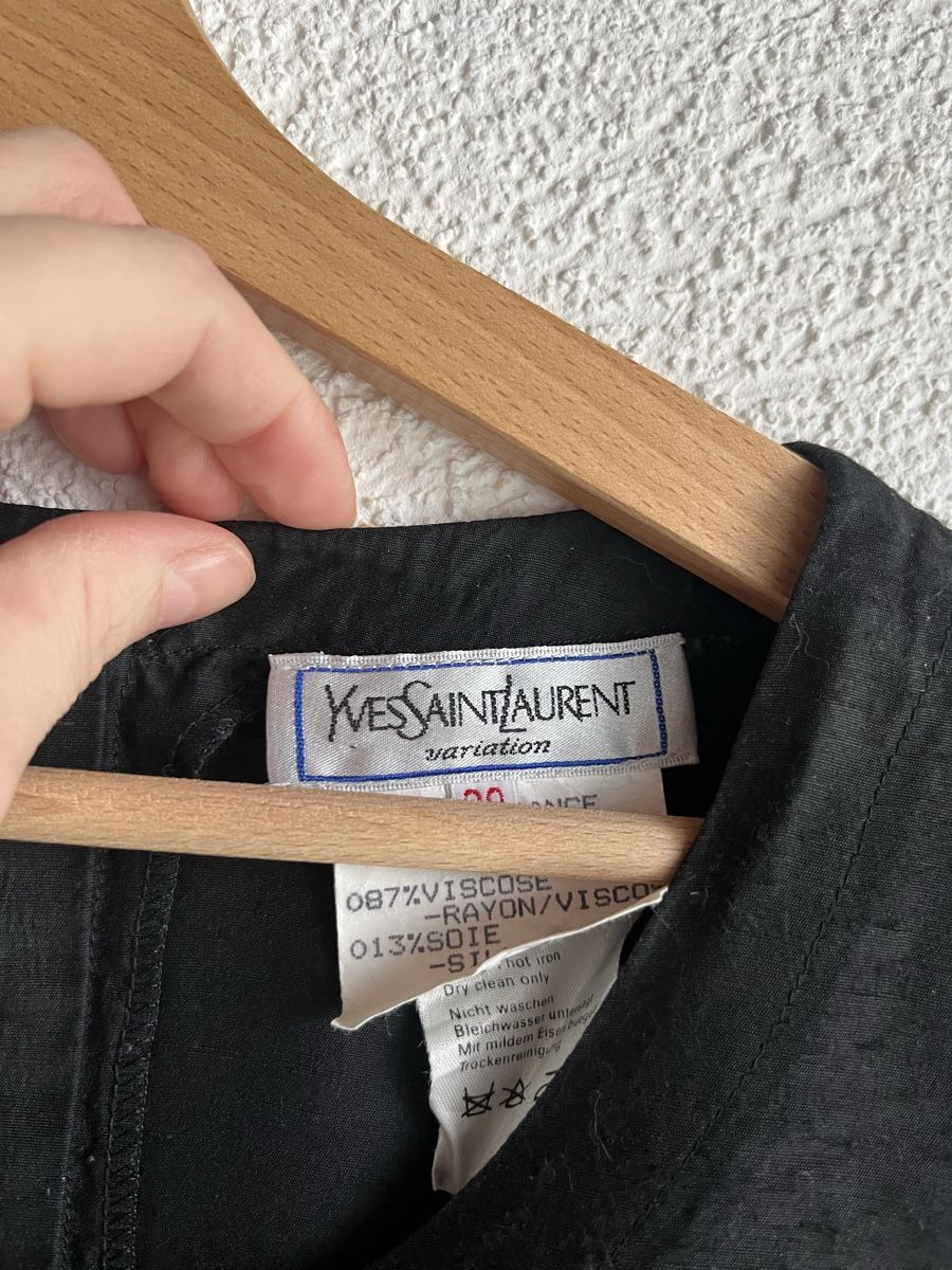 Yves Saint Laurent, Top noir en soie, Taille 38, Été (Neuf (Voir ...