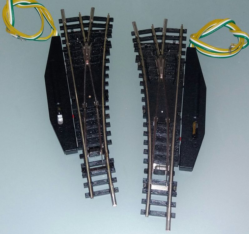 Minitrix N - elektr. Weichenpaar R4 15° - rechts u. links (Neu (gemäss ...