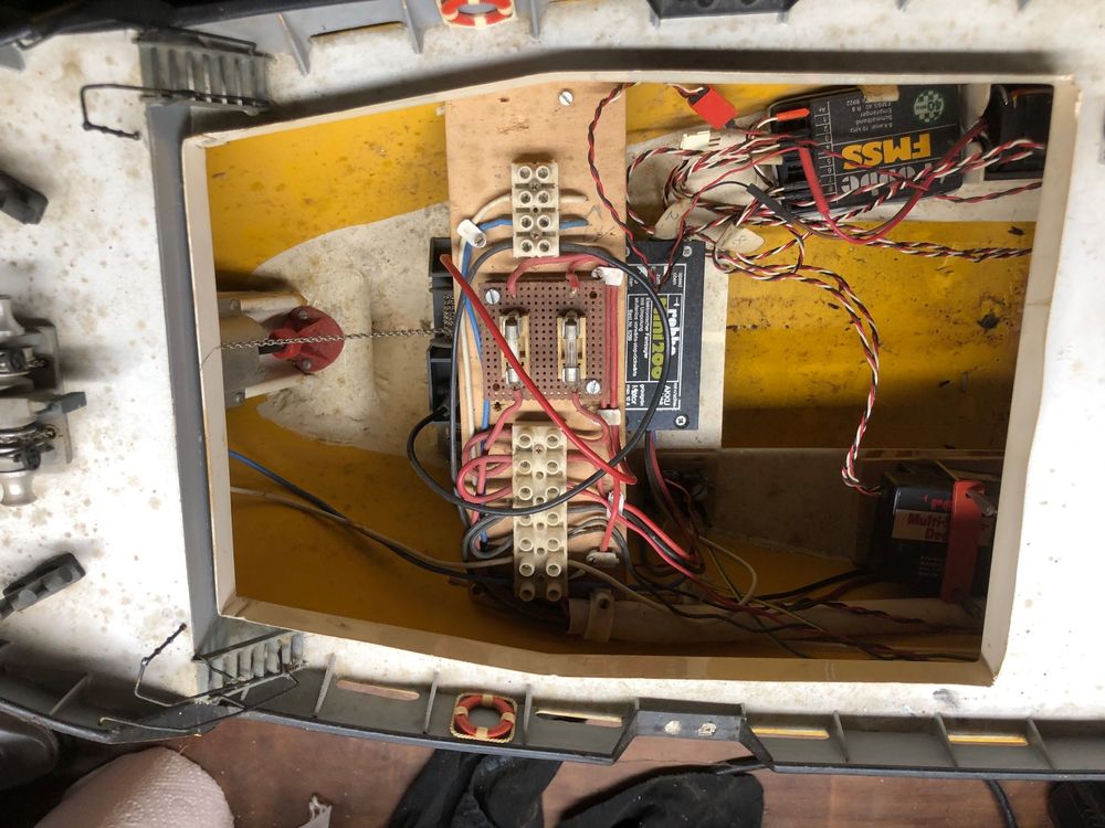 Rc Schiff Happy Hunter | Kaufen auf Ricardo