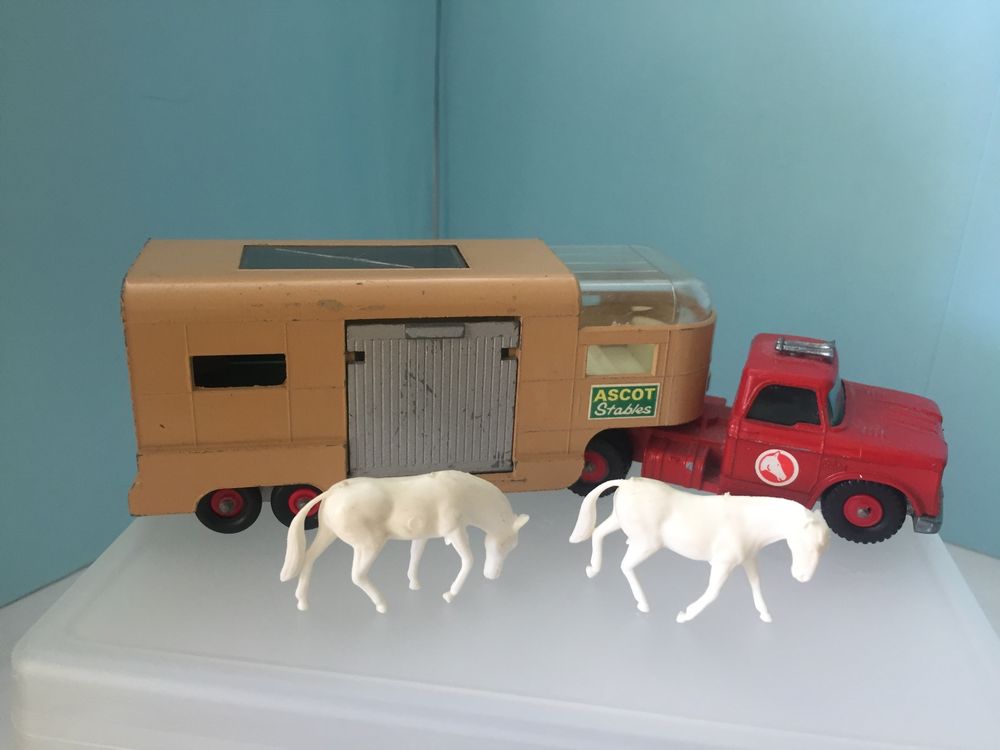 Matchbox Super Kings K-18 Dodge Horse Tractor mit Pferden (Defekt) in ...