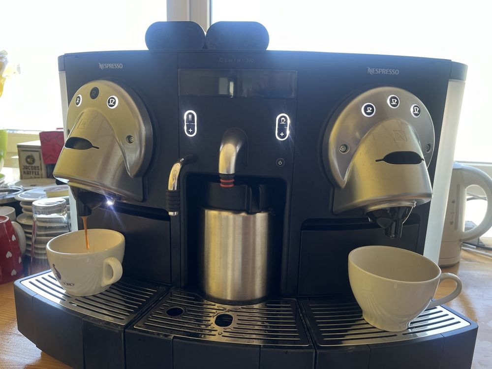 Nespresso Gemini 220 Profi-Kaffeemaschine | Kaufen auf Ricardo