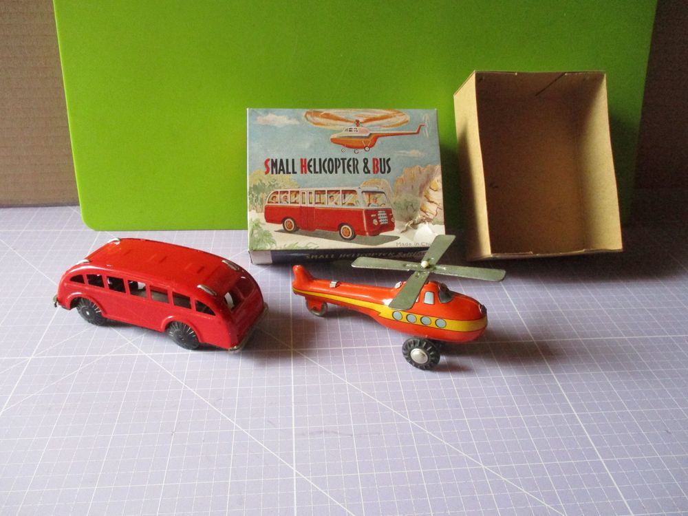 SMALL HELICOPTER & BUS - Made in China – 70er Jahre ? | Kaufen auf Ricardo