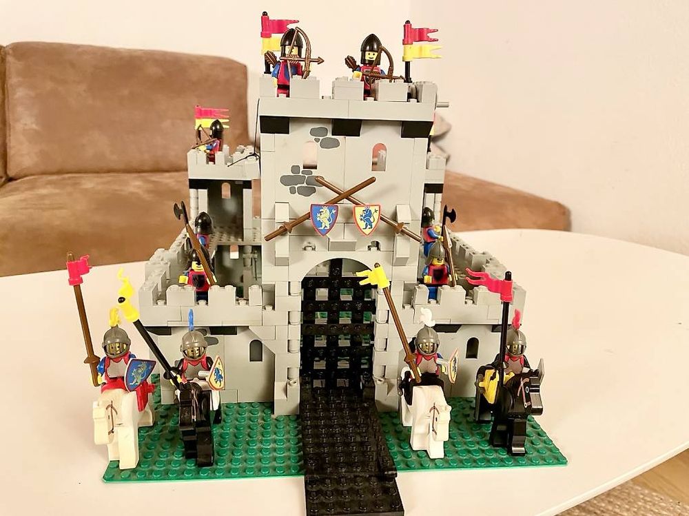 LEGO®-Burg Set 6080, Ritterburg für Sammler und Fans (Gebraucht) in ...