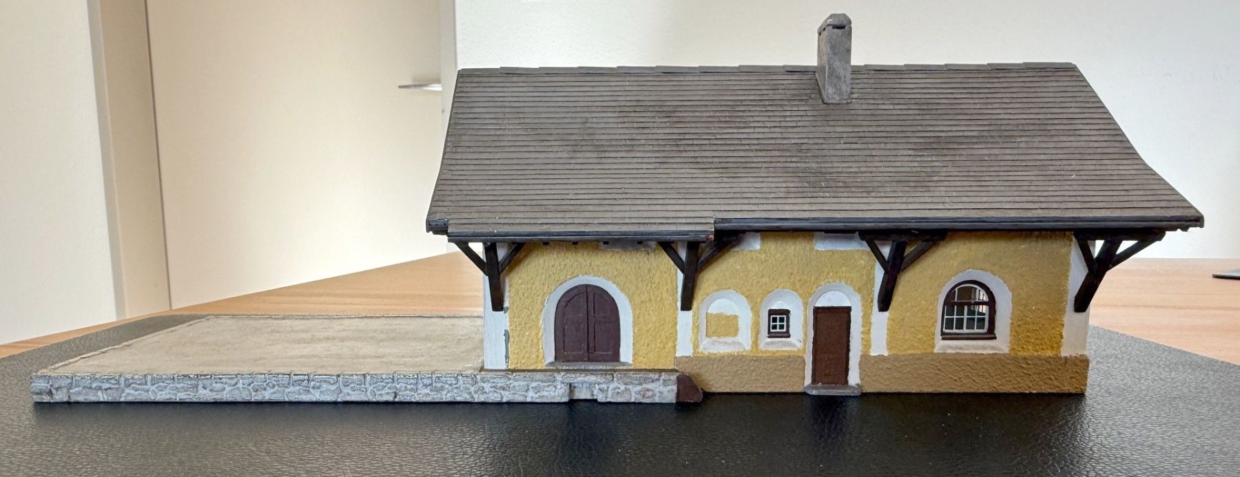 RhB Bahnhof Ardez - Masstab 1:87 - Selbstbau massiv (Gebraucht) in ...