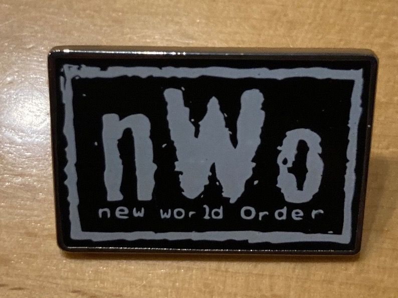 New World Order Pin Anstecker Punk Metal Rock Band (Neu (gemäss ...