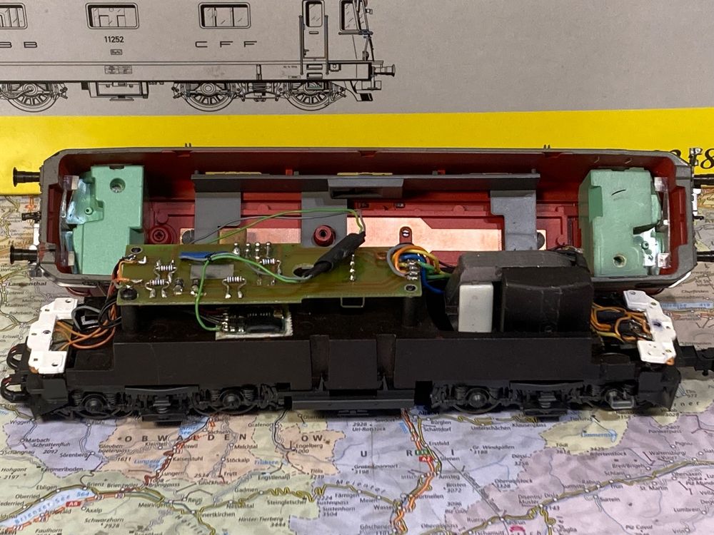 Trix Re 4/4 II 11252 rot digital DC (Gebraucht) in Jona für CHF 249 ...