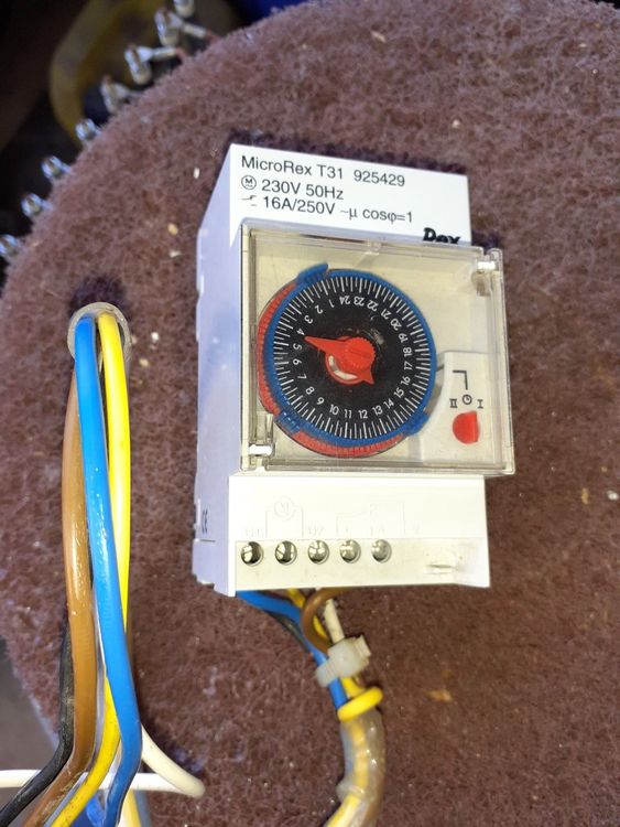Zeitschaltung tableauuhr Micro Rex T31 (Gebraucht) in Zihlschlacht für ...