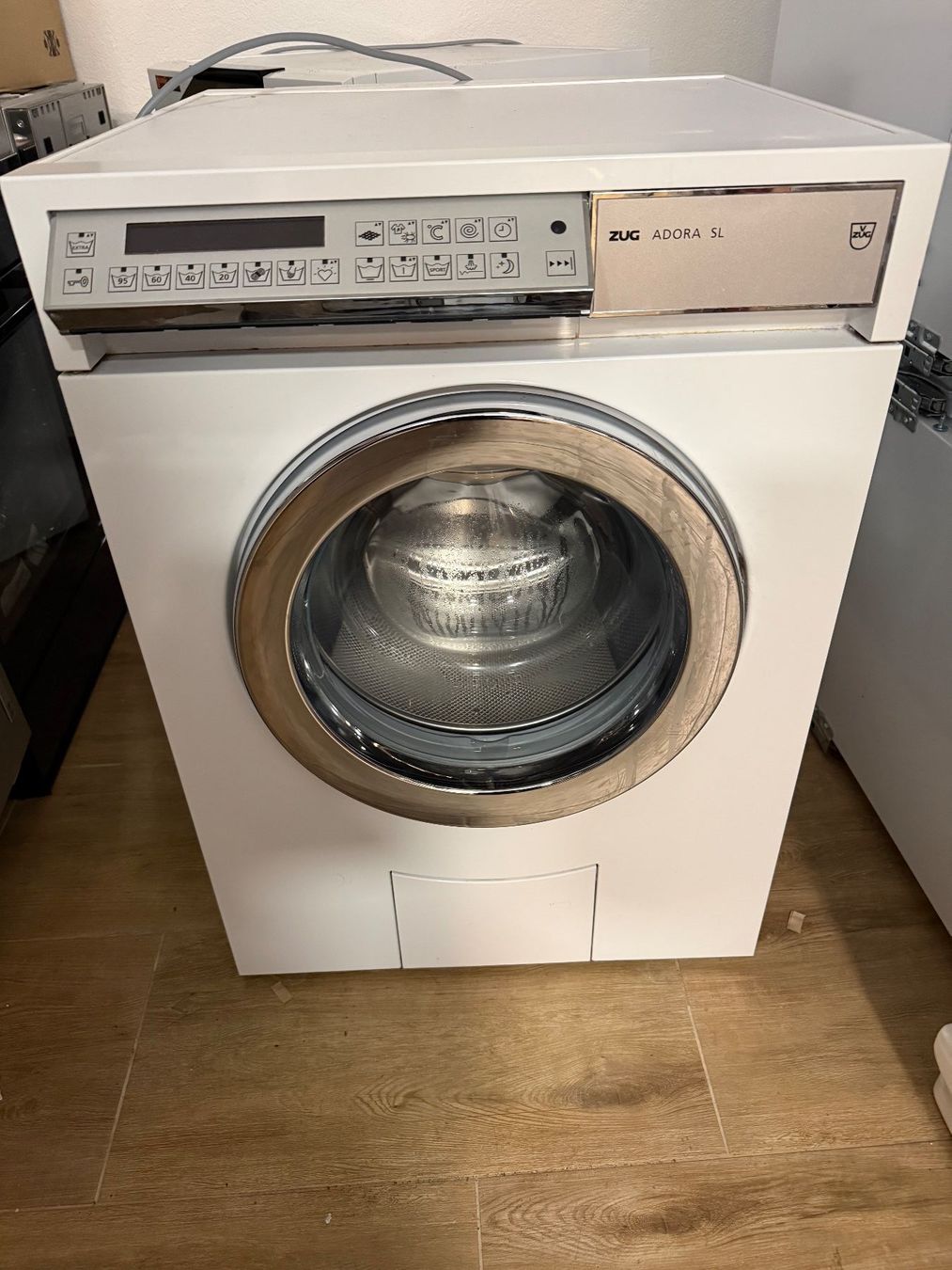 V-Zug Waschmaschine Adora SL in sehr guten Zustand 399,- (Gebraucht) in ...