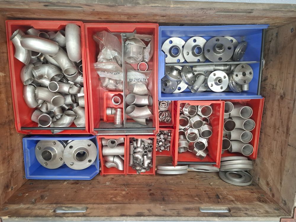 V2A Verschraubungen, Flansche und Anschweissbögen und Konuse (Neu ...