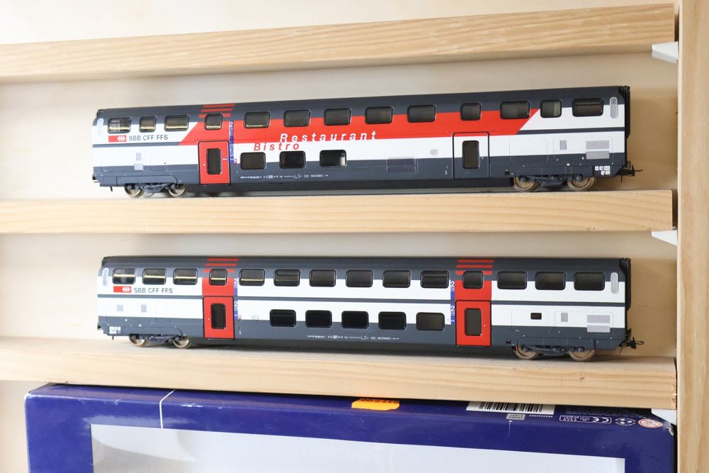 ROCO 2 x SBB Doppelstock-Personenwagen IC 2000 - 64854/45462 (Gebraucht ...