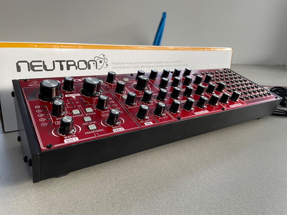 Behringer NEUTRON - Semi Modular Desktop Synthesizer (Gebraucht) in ...
