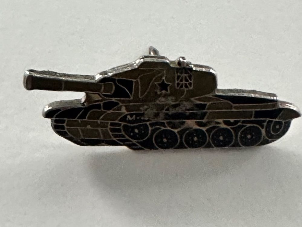 Panzer Pin + | Kaufen auf Ricardo