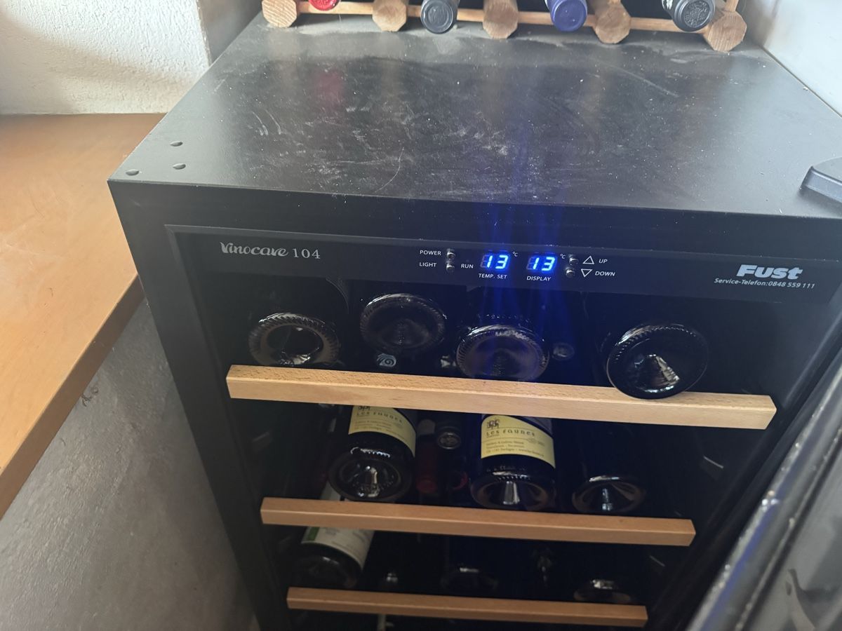 Cave à vin Fust Vinocave 104 - parfaitement fonctionnelle (Gebraucht ...