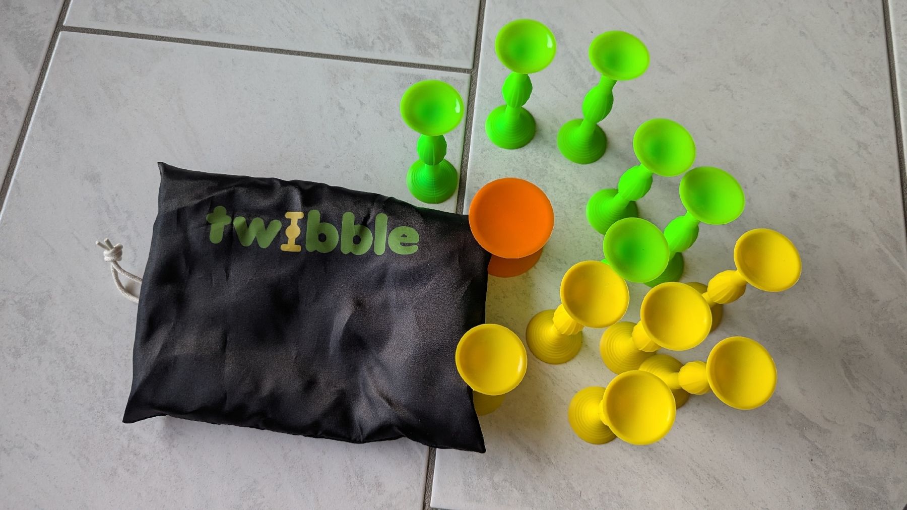 Neuwertiges cooles Twibble Dart Spiel - Just fun! (Neu (gemäss ...