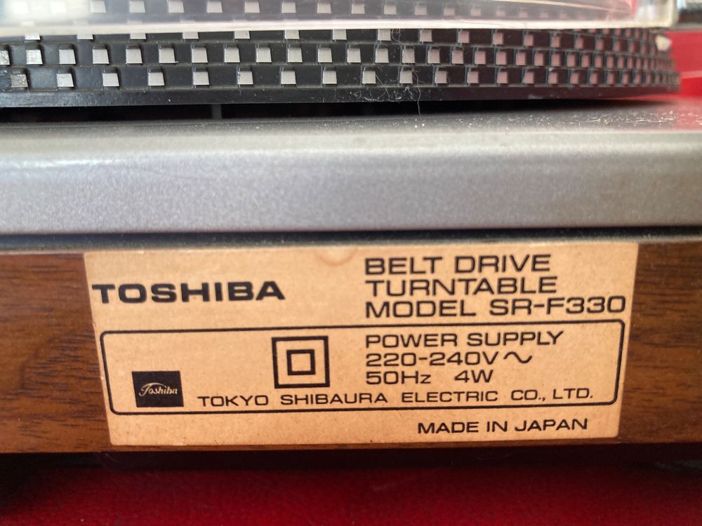 Toshiba SR-F330 Plattenspieler (Defekt) in Hergiswil für CHF 29 – nur Abholung auf Ricardo kaufen