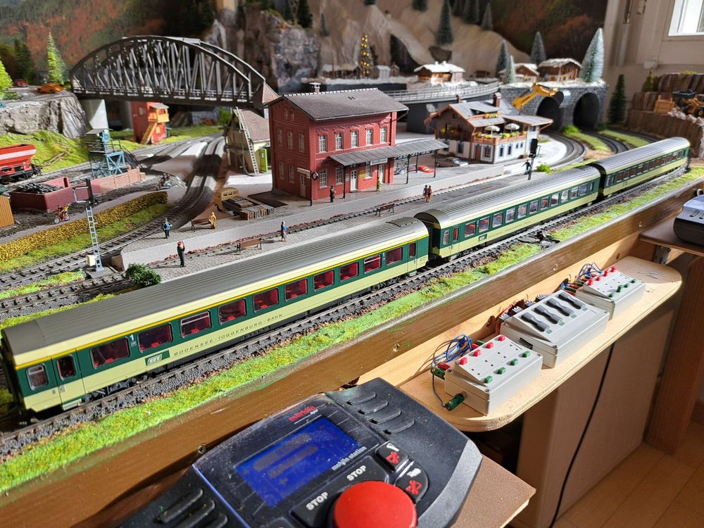 3 Roco Personenwagen "Bodensee-Toggenburg-Bahn" H0, neu (Neu und ...