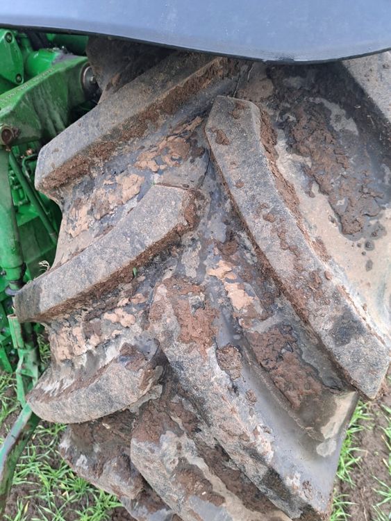 Satz John Deere Räder komplett pneu so gut wie neu (Gebraucht) in ...