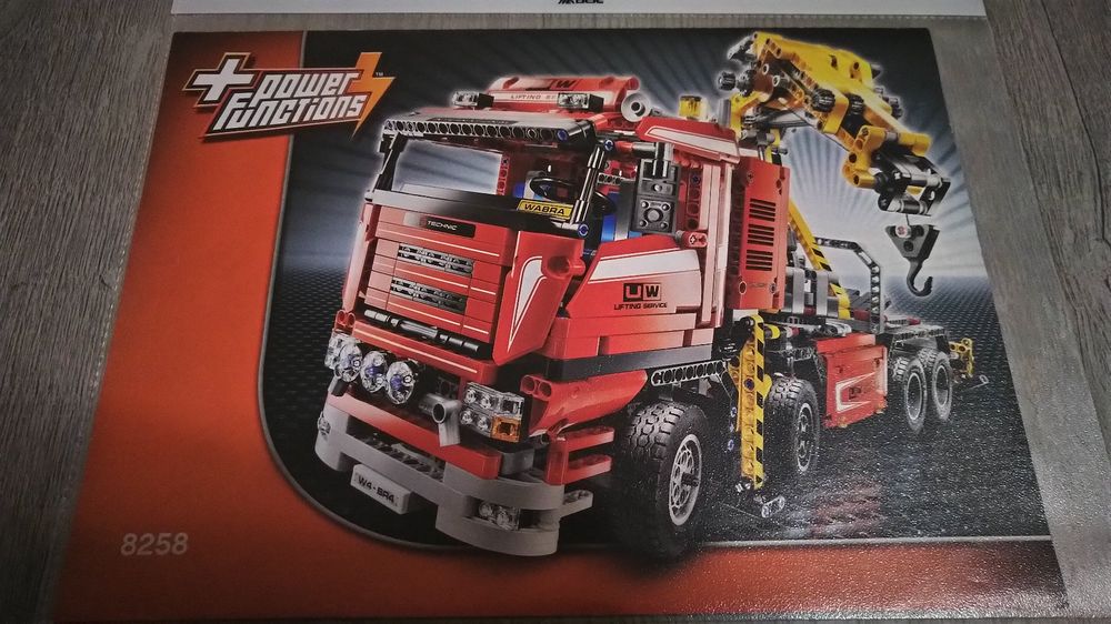 Lego Technic 8258 Truck mit Power-Schwenkkran 2009 | Kaufen auf Ricardo