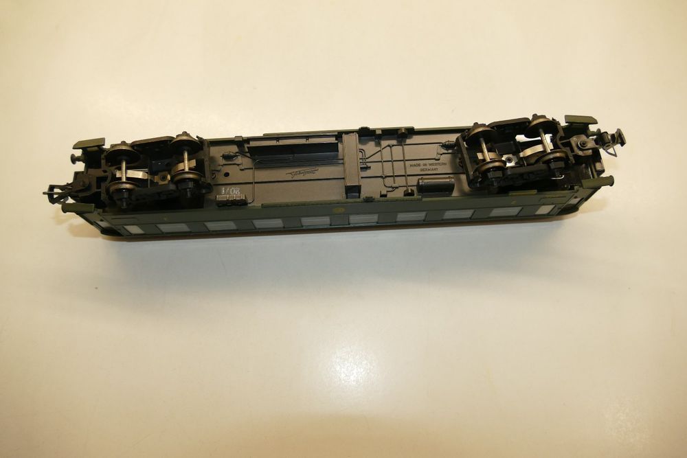 Fleischmann H0: SNCF 2.Kl. Schnellzugwagen (Neu (gemäss Beschreibung ...