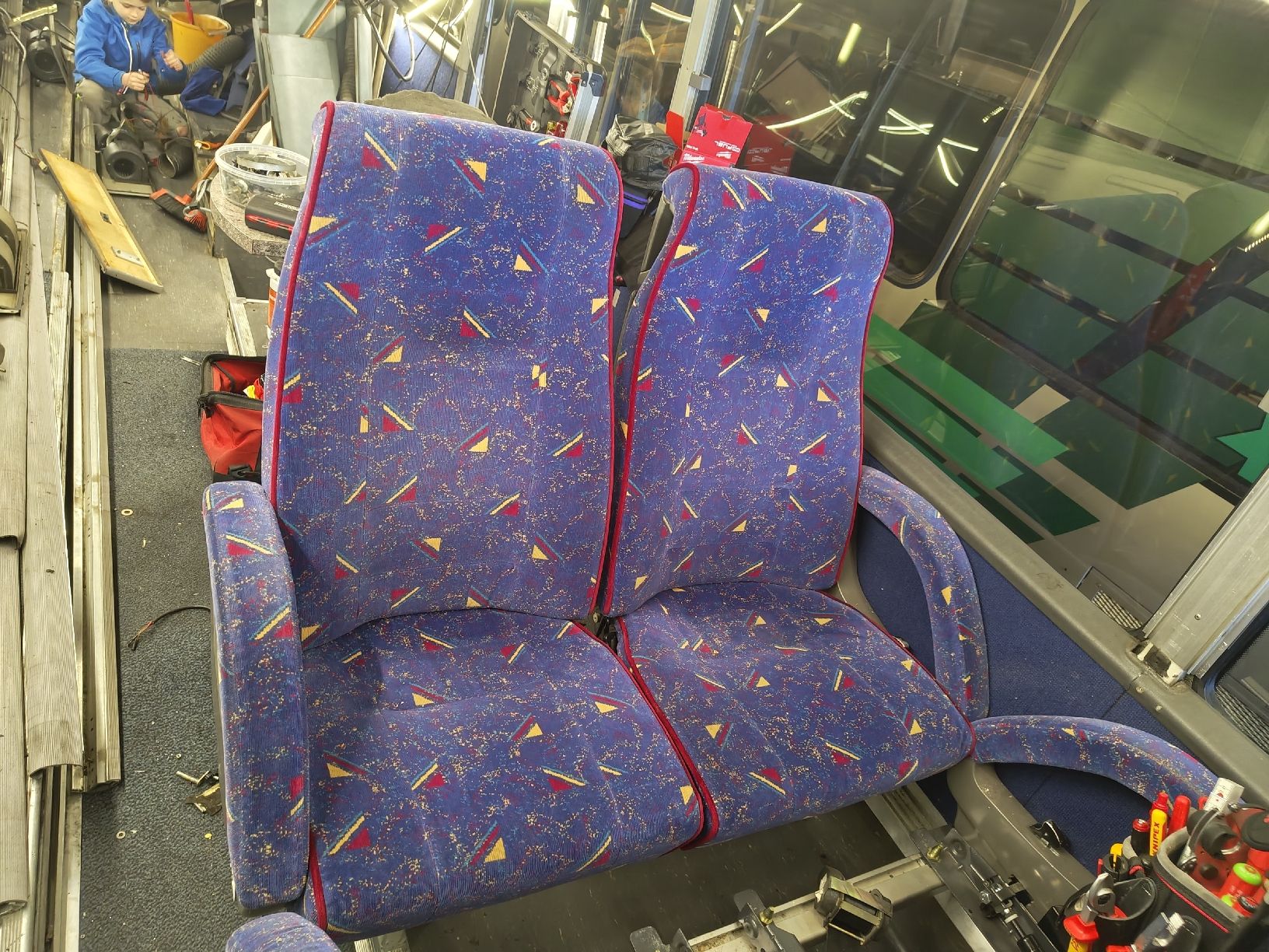 Sièges de bus confortables - Parfait pour projets DIY! (Gebraucht) in ...