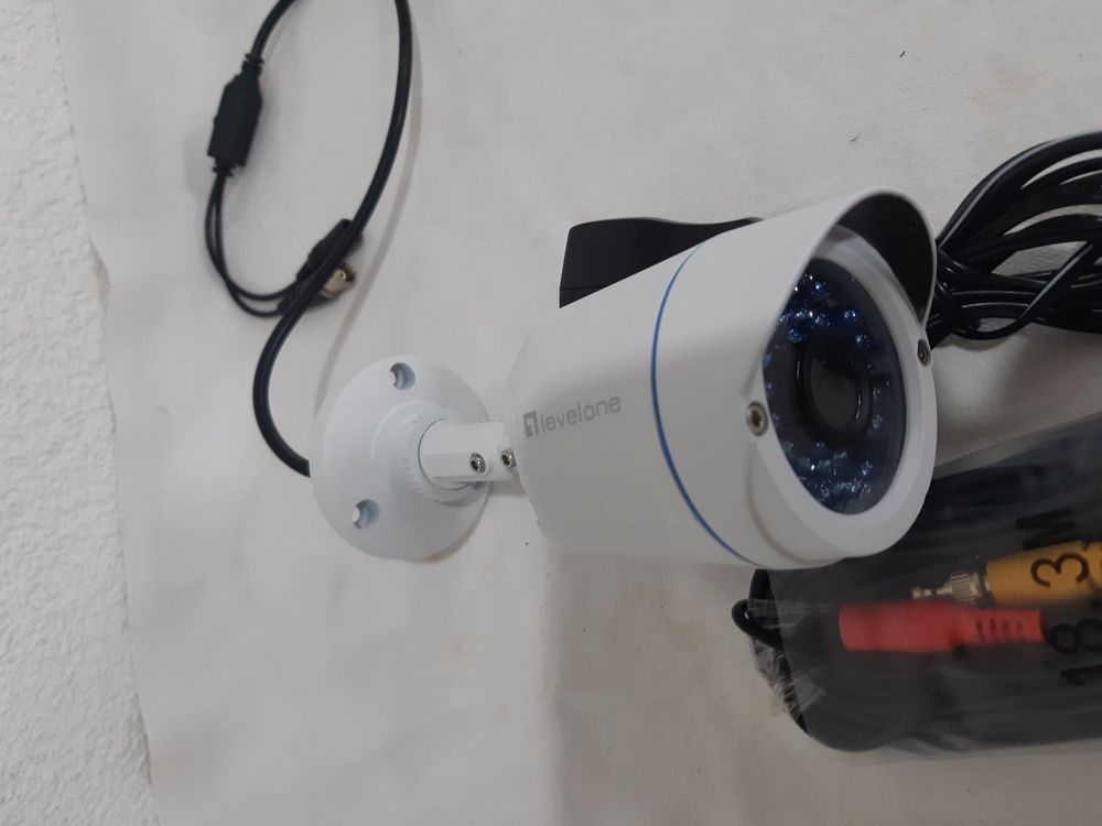 LevelOne ACS-5602 CCTV Sicherheitskamera Outdoor (Gebraucht) in Rheinau für CHF 20 – mit ...