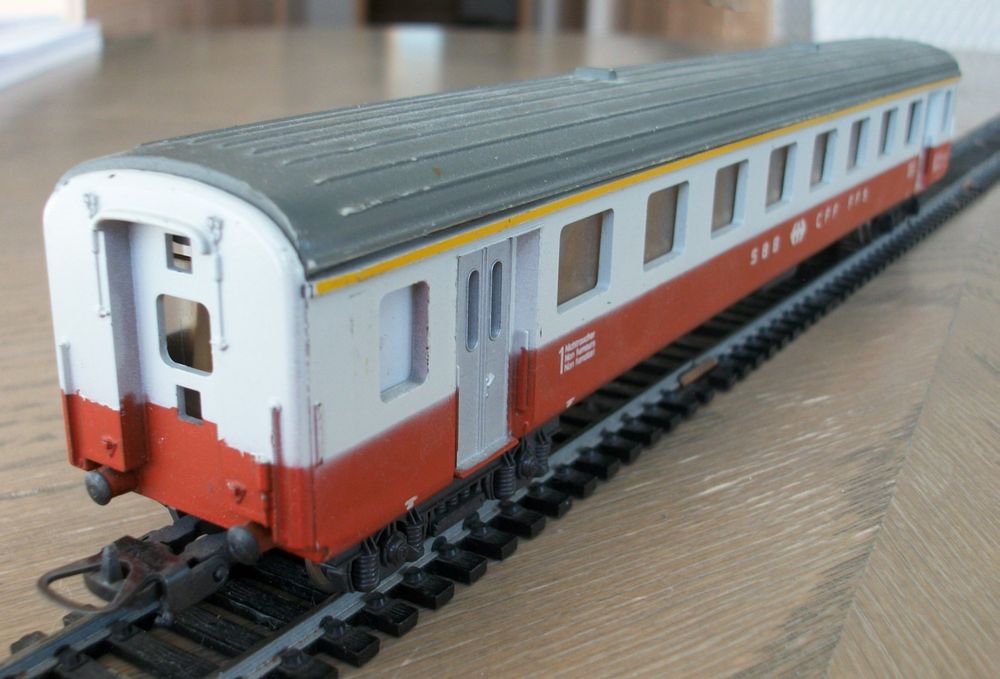 = SBB-Personenwagen orange/beige, gemäss Fotos ab 1 Fr. (Gebraucht) in ...