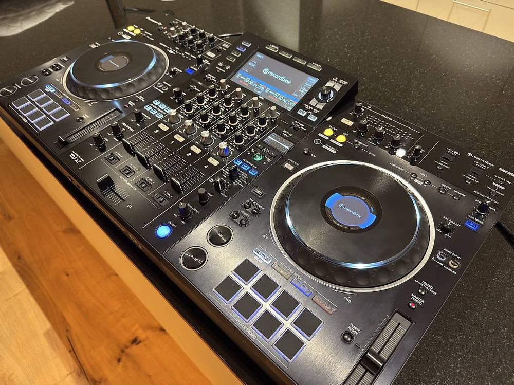 Pioneer XDJ XZ (Gebraucht) in Wattwil für CHF 1640 – nur Abholung auf ...