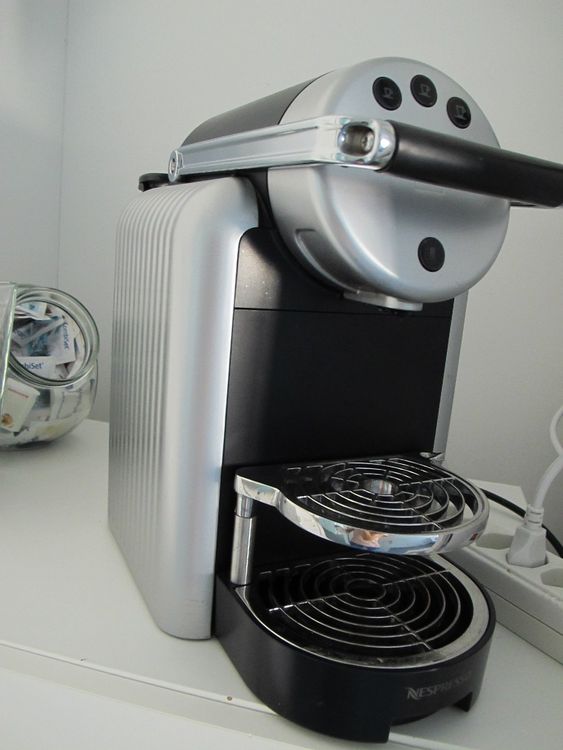 Nespresso Kaffeemaschine, Typ 9737G (Gebraucht) in für CHF 30 – mit ...
