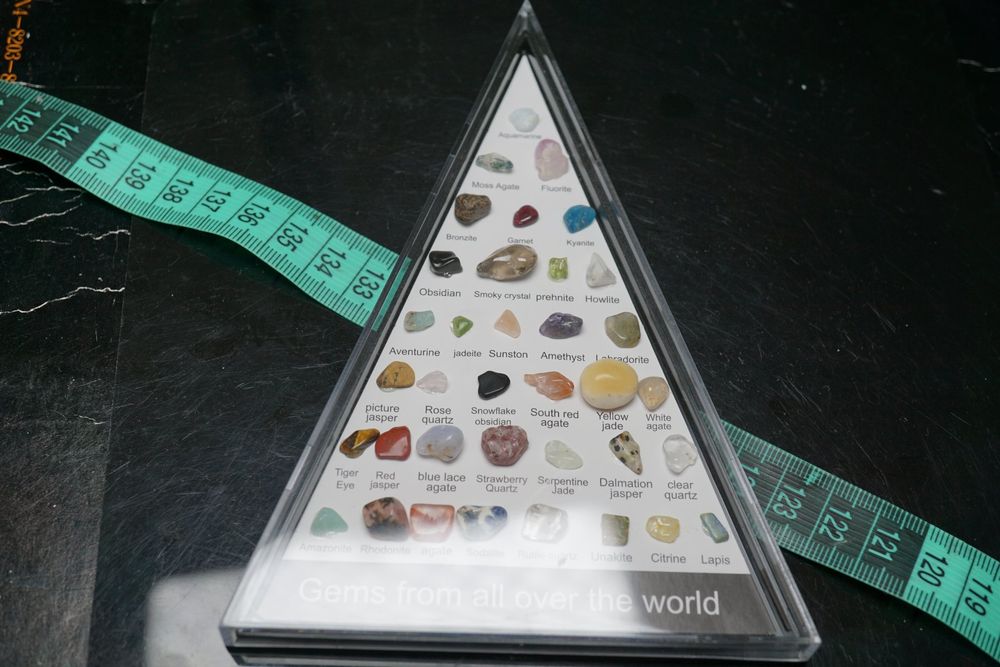 Mineralien Sammlung 36 Steine inkl Beschriftung und Box (Neu und originalverpackt) in Eschenbach ...