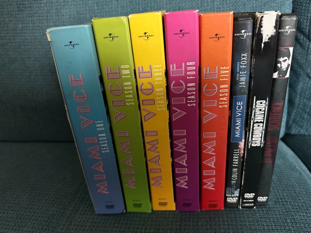 Miami Vice Komplette Serie + Doku + Scarface im Set | Kaufen auf Ricardo