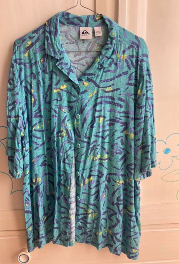 Quiksilver blue and yellow shirt. (Usato) a Basel per CHF 25 – con ...