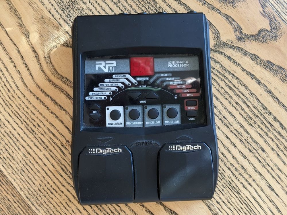 pédale multi effet Digitech RP70 | Kaufen auf Ricardo