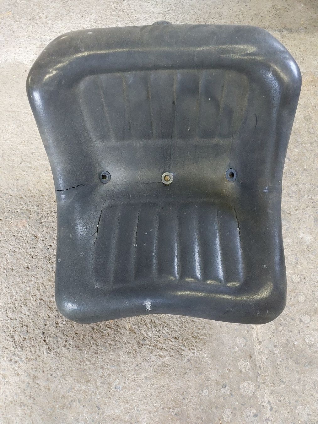 Sitz für Oldtimer Traktor, Zustand siehe Fotos! (Gebraucht) in ...