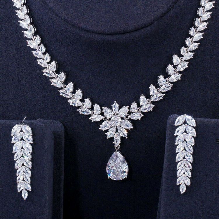 Set Kette Ohrstecker Kristallen Parure Collier Swarovski El. (Neuf ...