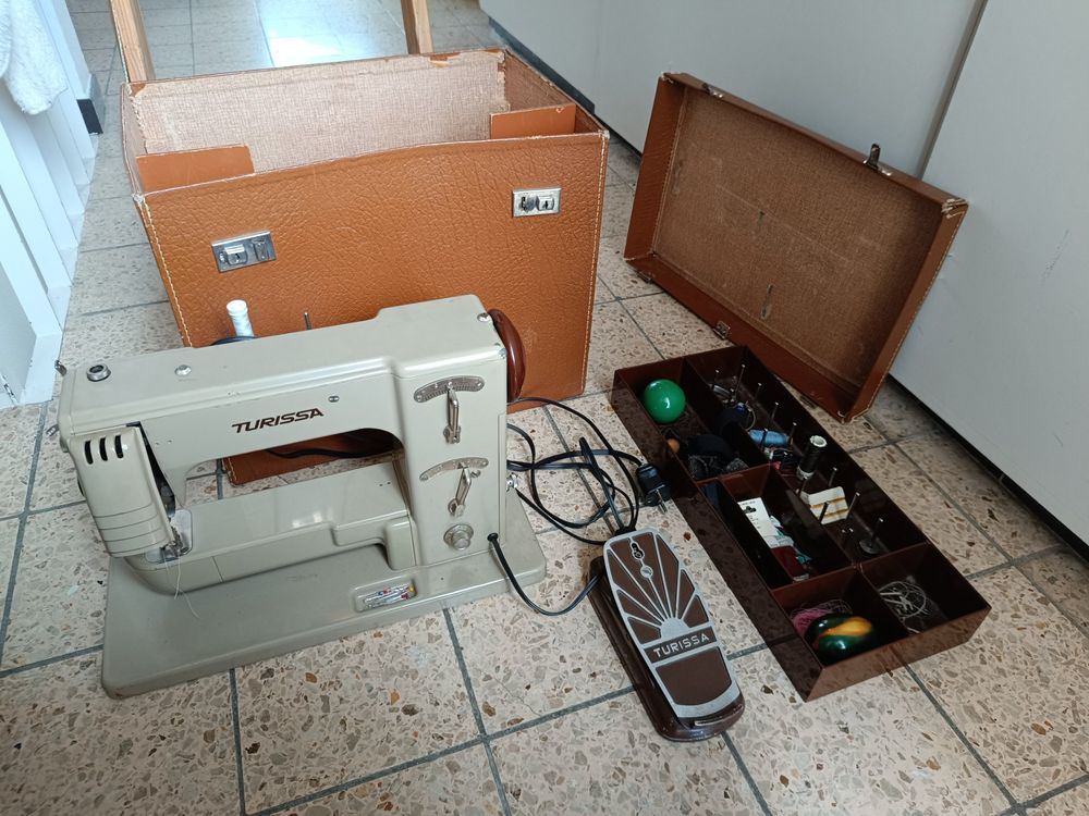 Nähmaschine Turissa (Gebraucht) in Winterthur für CHF 25 – nur Abholung ...