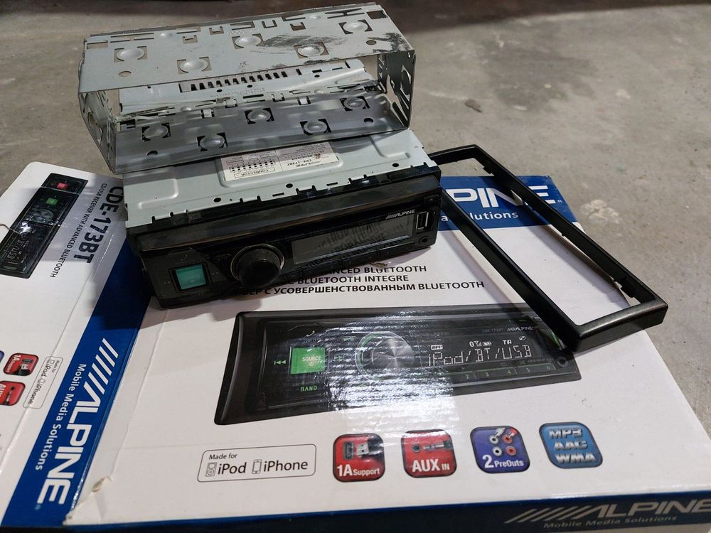 Alpine Car hifi radio bluetooth (Gebraucht) in Schlieren für CHF 33.5 ...
