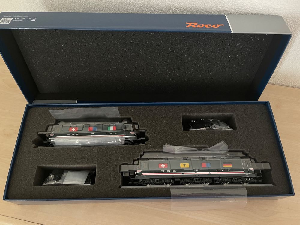 Roco Art Nr. 79415 Doppeltraktion Re 10/10 der SBB (Neu (gemäss ...