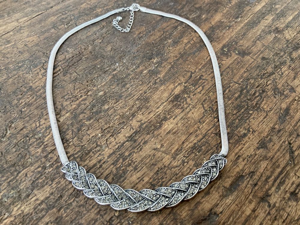 Collier en métal argenté avec strass | Kaufen auf Ricardo