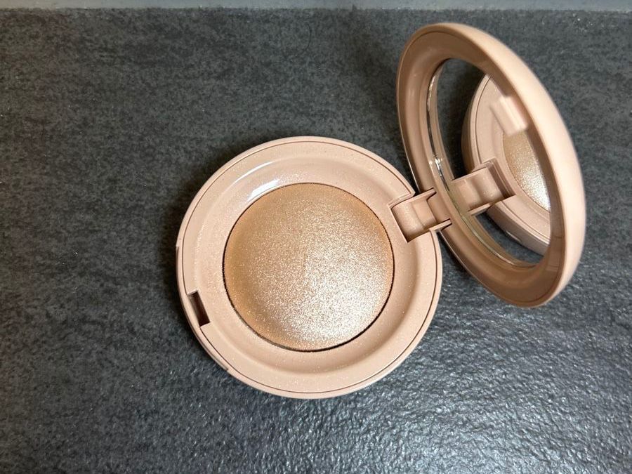RARE BEAUTY Silky Touch Highlighter „ Exhilarate“ (Neu (gemäss ...