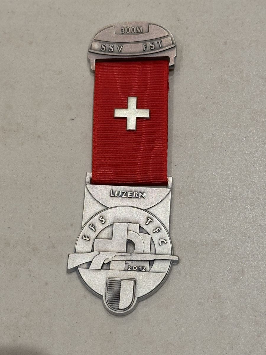 300 m, SSV/FST – Eidgenössischer Feldstich (Gebraucht) in Hinwil für ...