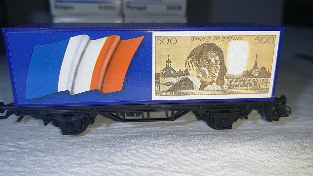 10 Märklin H0 Behälter-Tragwagen EUROPA 1993 (Neu (gemäss Beschreibung)) in Uster für CHF 60 ...