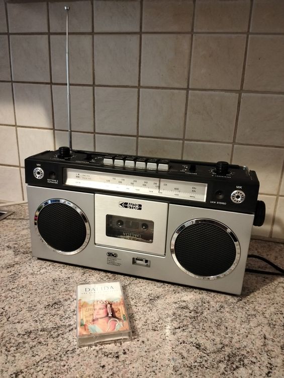 Radio cassette VINTAGE STAG (Gebraucht) in St imier für CHF 14 – mit ...