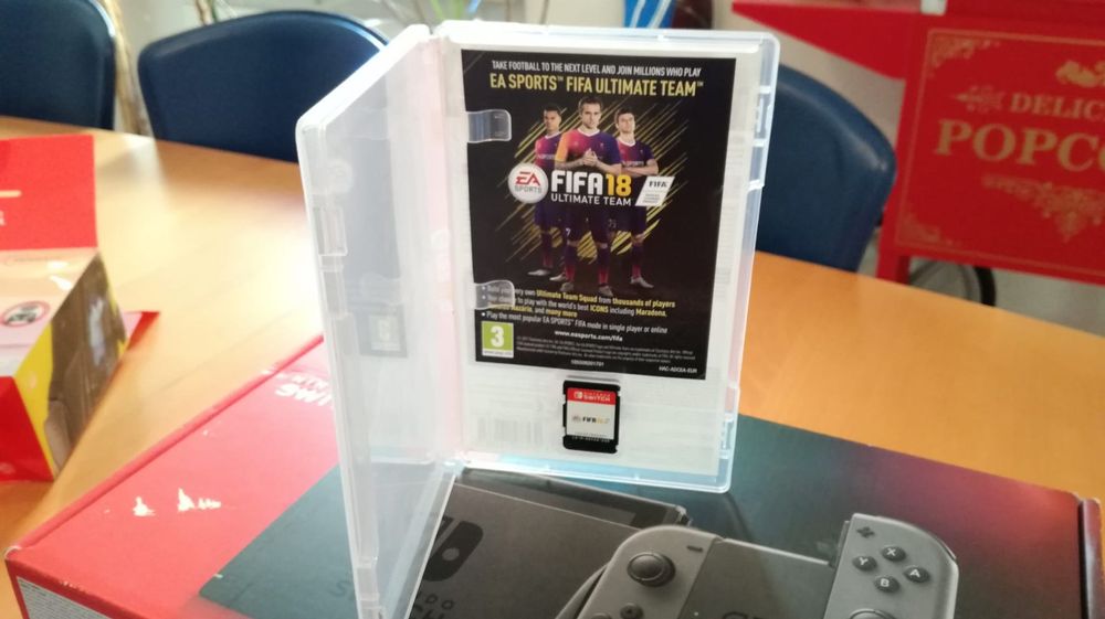 Nintendo Switch Generation 2 mit viel Zubehör (Gebraucht) in Reinach BL ...