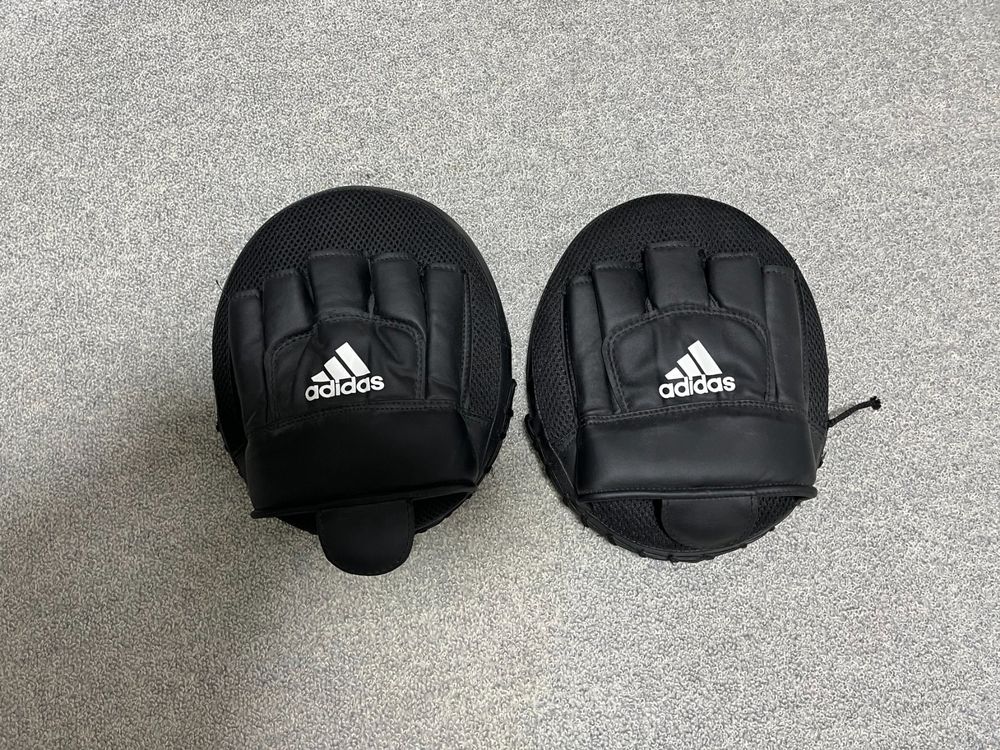 ADIDAS Boxing Pads (Neu (gemäss Beschreibung)) in Kleindöttingen für ...