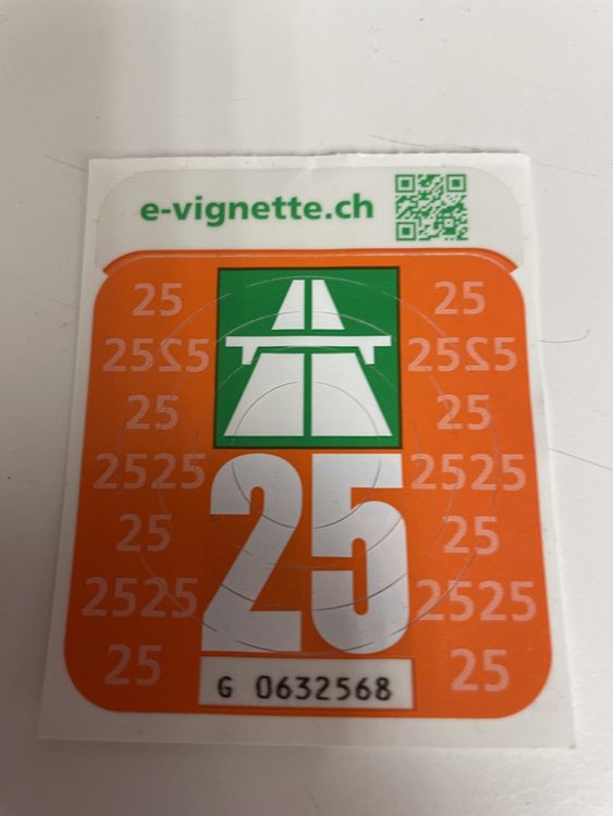 Autobahnvignette (Neu und originalverpackt) in Einsiedeln für CHF 36 – mit Lieferung auf Ricardo ...