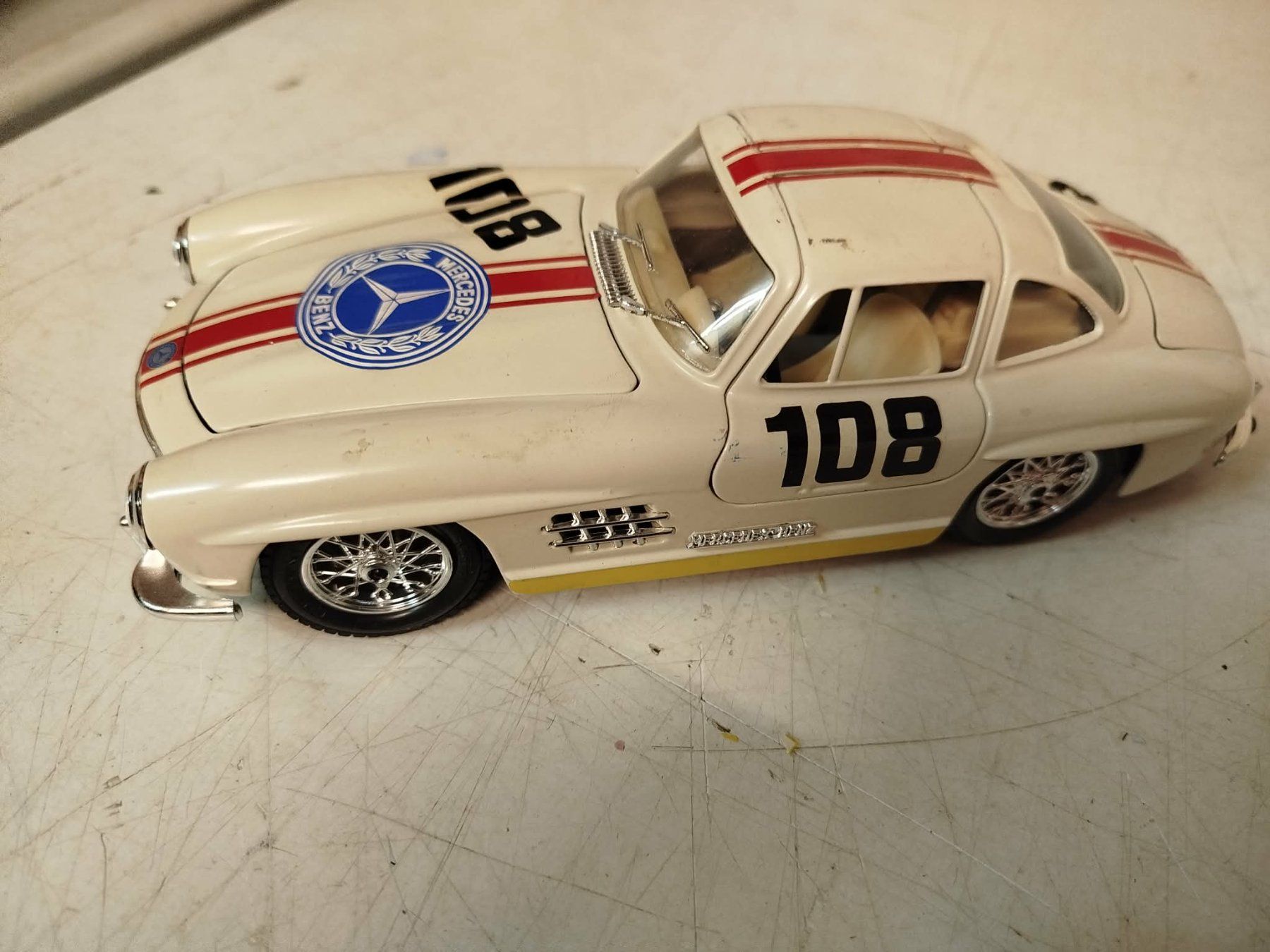 Mercédes Benz 300SL Burago (D'occasion) à La Chaux-de-Fonds pour CHF 22 ...