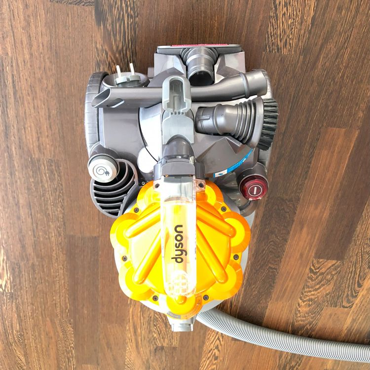 Staubsauger Dyson DC19 | Kaufen auf Ricardo