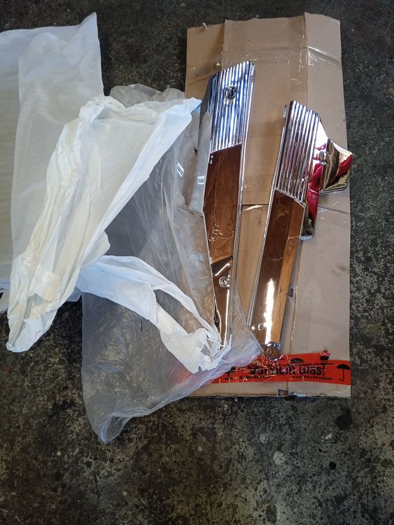 Puch N Seitendeckeln.Chrom(neu) (Neu und originalverpackt) in Fulenbach für CHF 60 – nur ...
