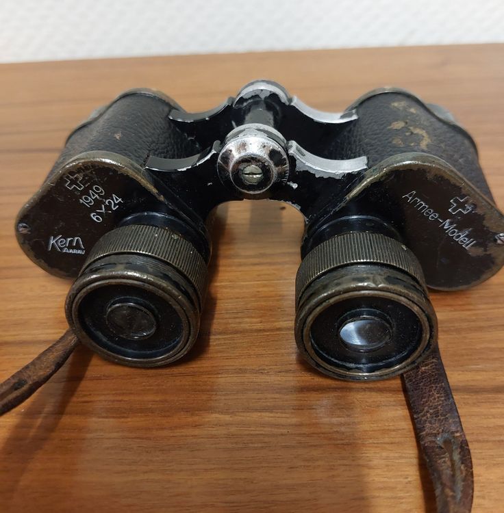 Feldstecher Kern Aarau 1949 6x24 Armee-Model (Gebraucht) in Emmen für CHF 70 – mit Lieferung auf ...