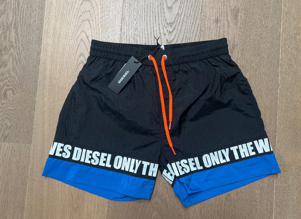 Diesel Shorts Gr.XS - Neu (Neu und originalverpackt) in Visp für CHF 25 ...